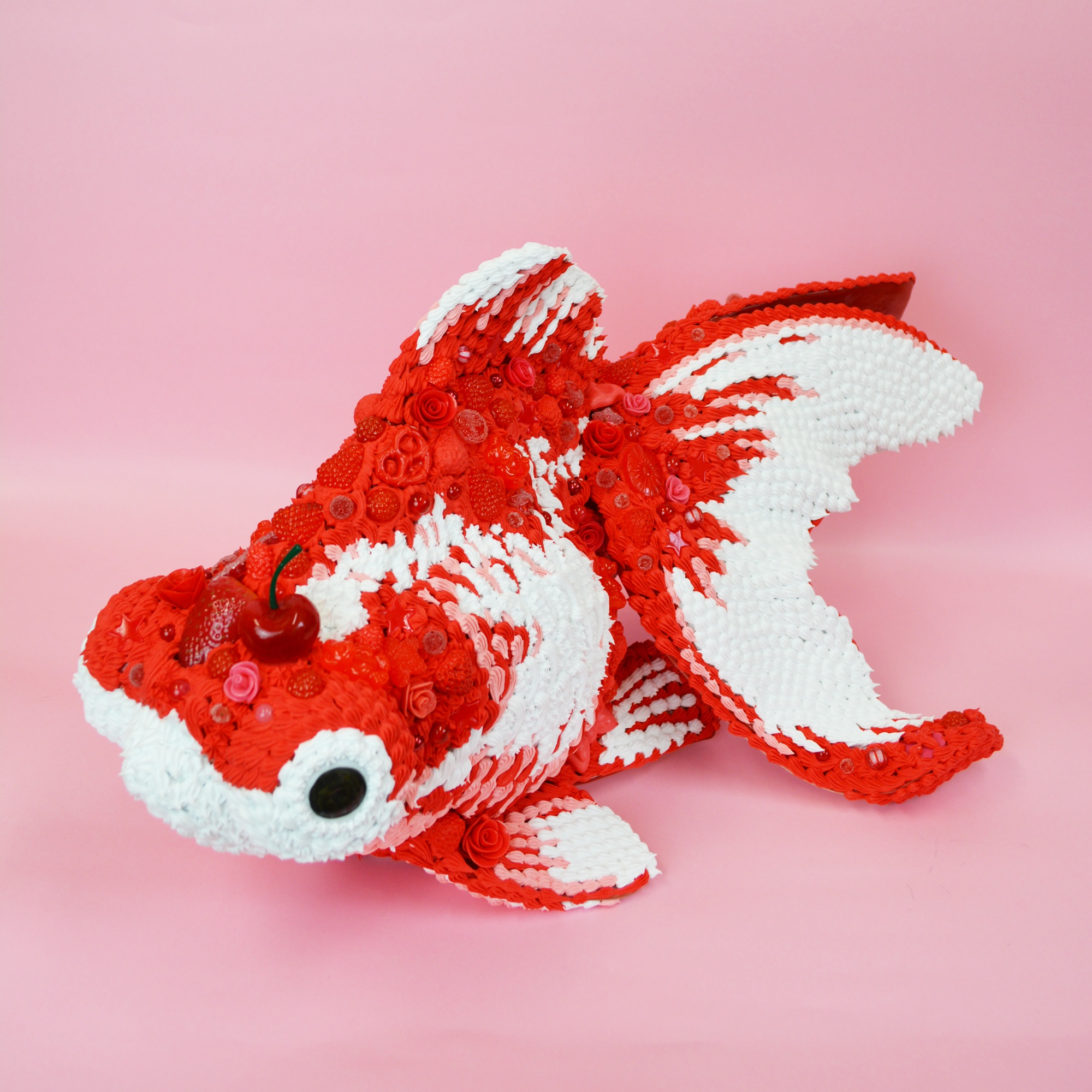 Strawberry gold fish | Web日動画廊